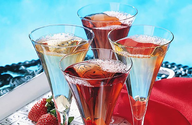 Best Kir Royale Recipe (Tips, Best Wines 2024)