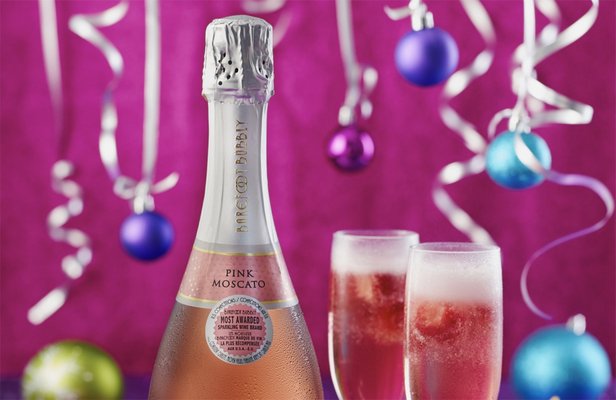 9 Quirky Barefoot Sparkling Wine Styles: Tasting Notes, Food Pairing ...