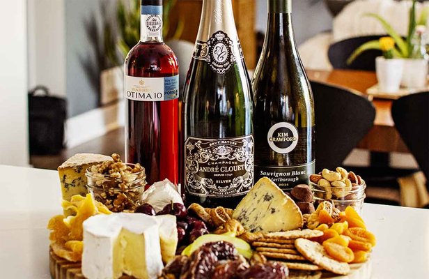 Guide To Hosting An Incredible Wine Party in 10 Easy Steps
